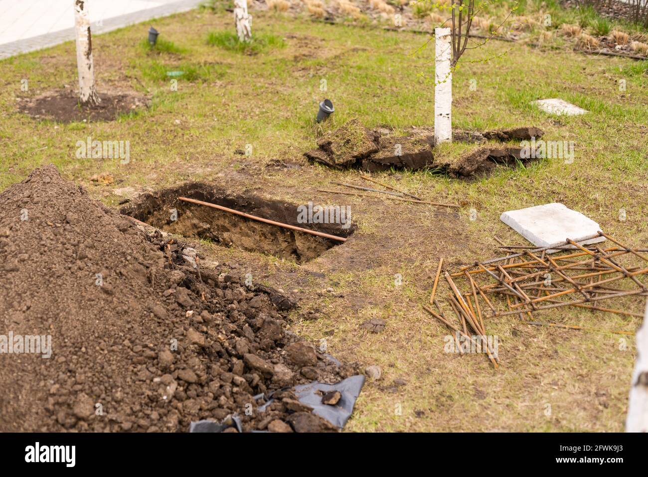 Person digging house hi-res stock photography and images - Alamy