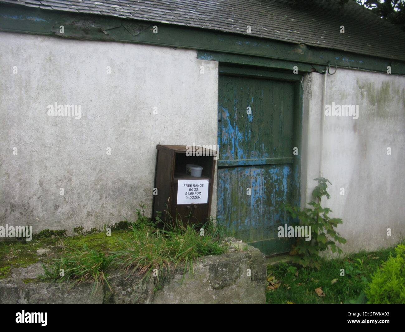 Hut. Dean Quarry Lowland point. South west coast path. Lizard peninsula ...