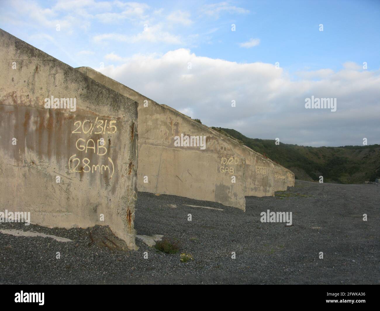 Dean Quarry Lowland point. South west coast path. Lizard peninsula ...