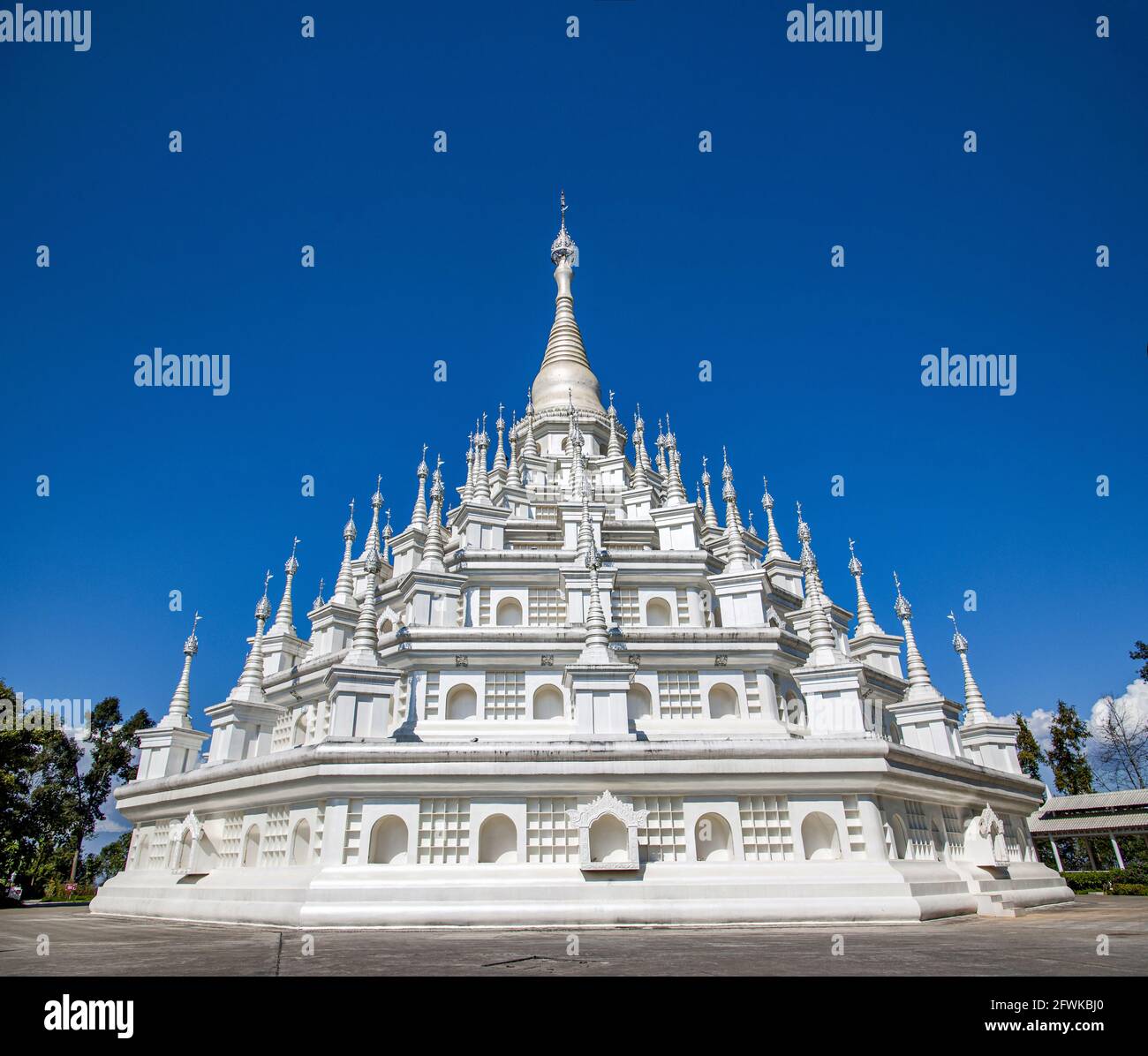 Meng chun silver tower hi-res stock photography and images - Alamy