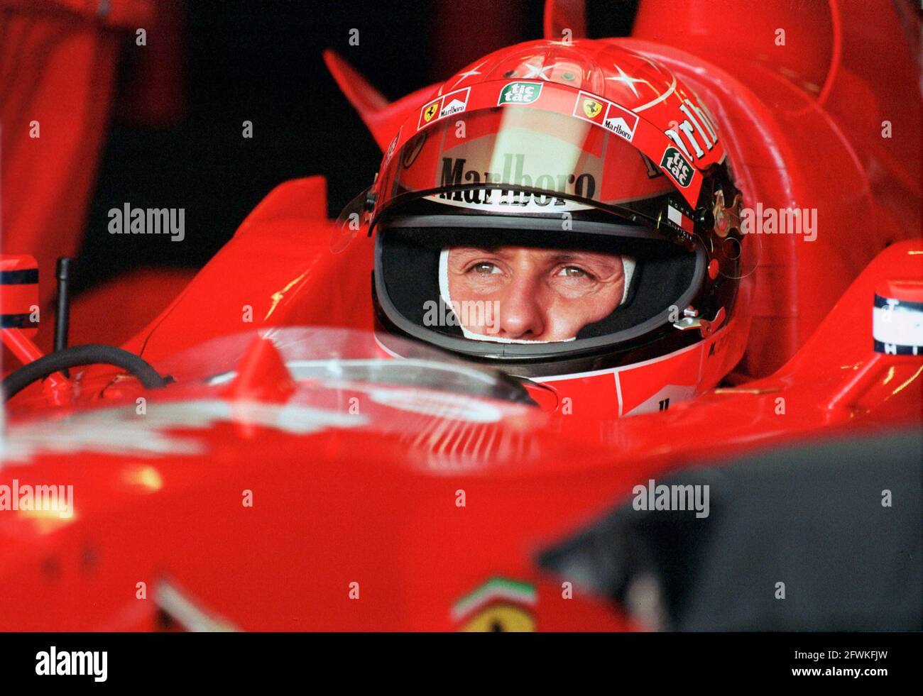 Michael schumacher in ferrari 2001 hi-res stock photography and images ...