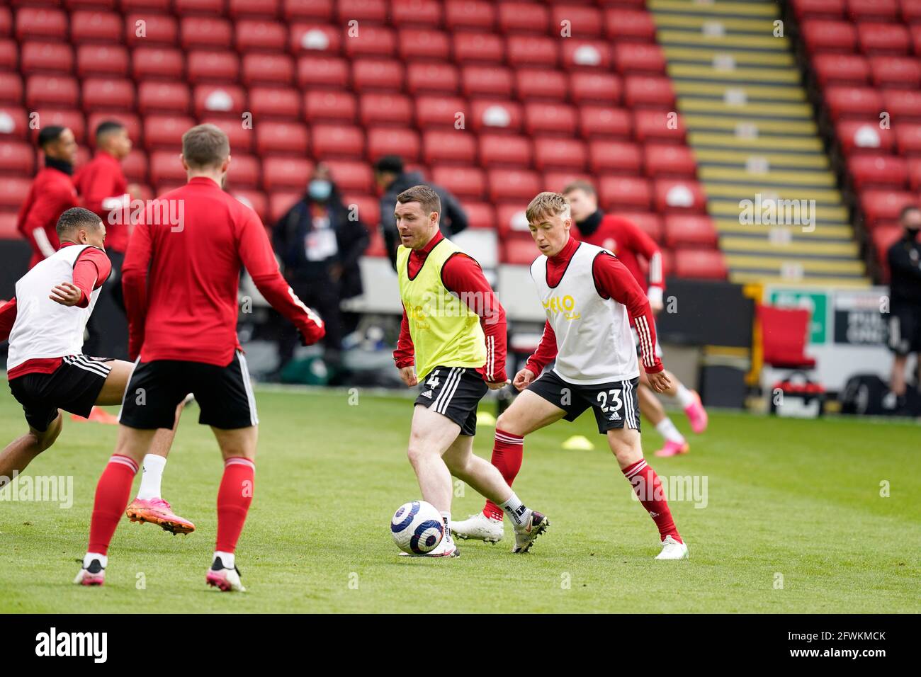 Sheffield, England, 23rd May 2021. Ben Osborn of Sheffield Utd warms up ...