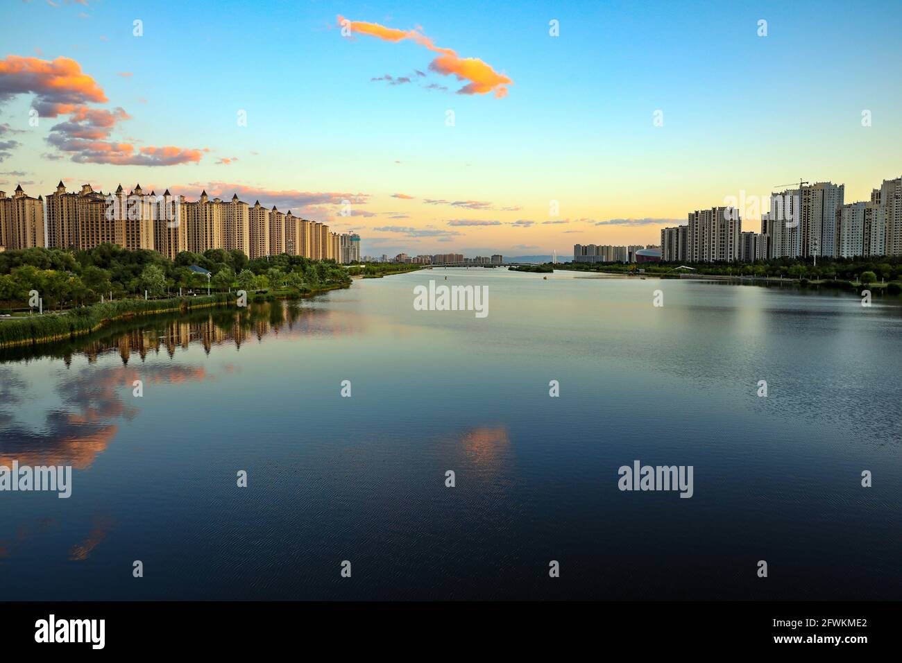 Fen roads hi-res stock photography and images - Alamy