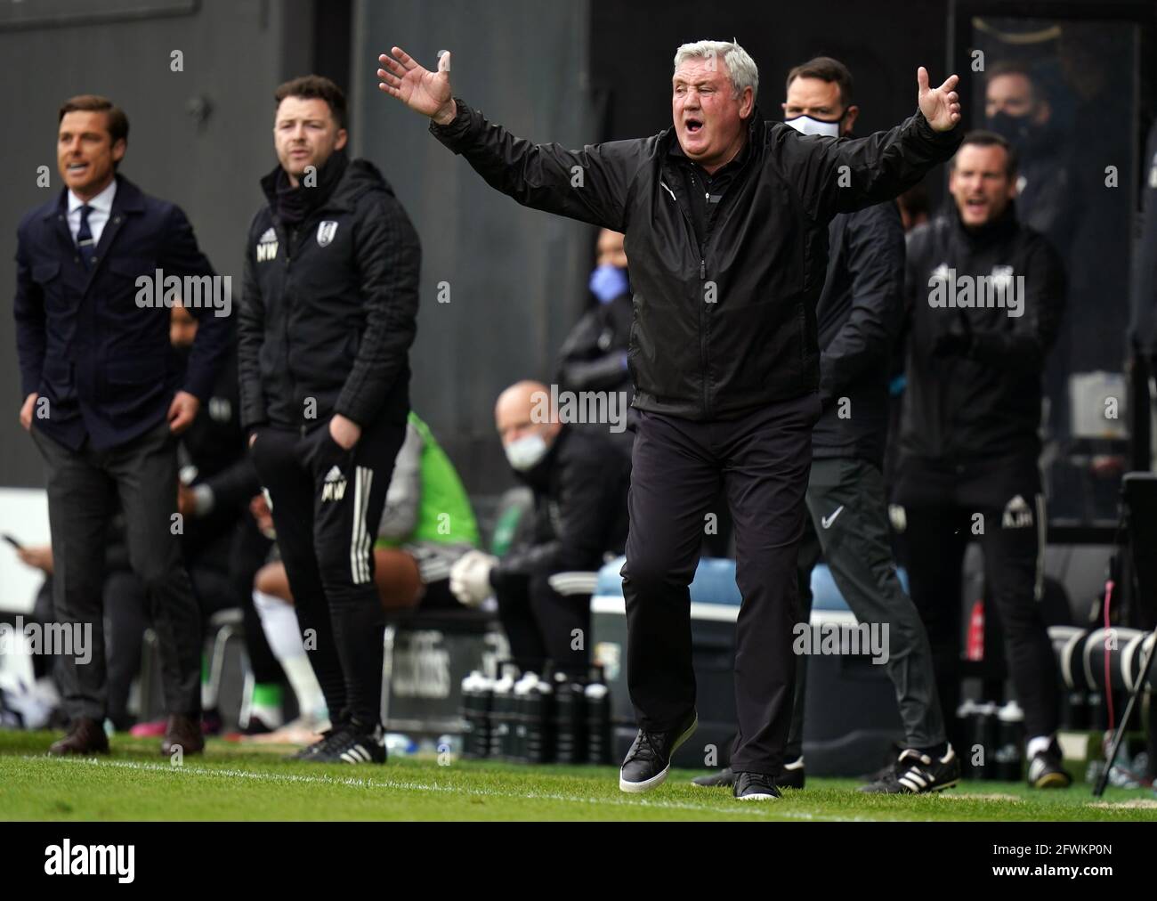 Newcastle United manager Steve Bruce during the Premier League match at ...