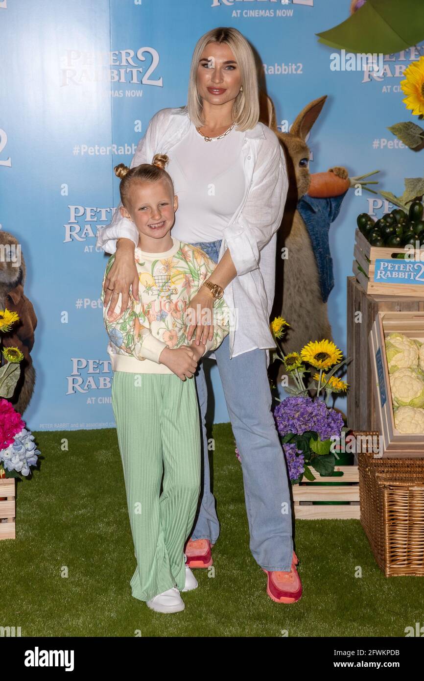 Billie Faiers and her Daughter Nelly Samantha attend the UK Gala ...