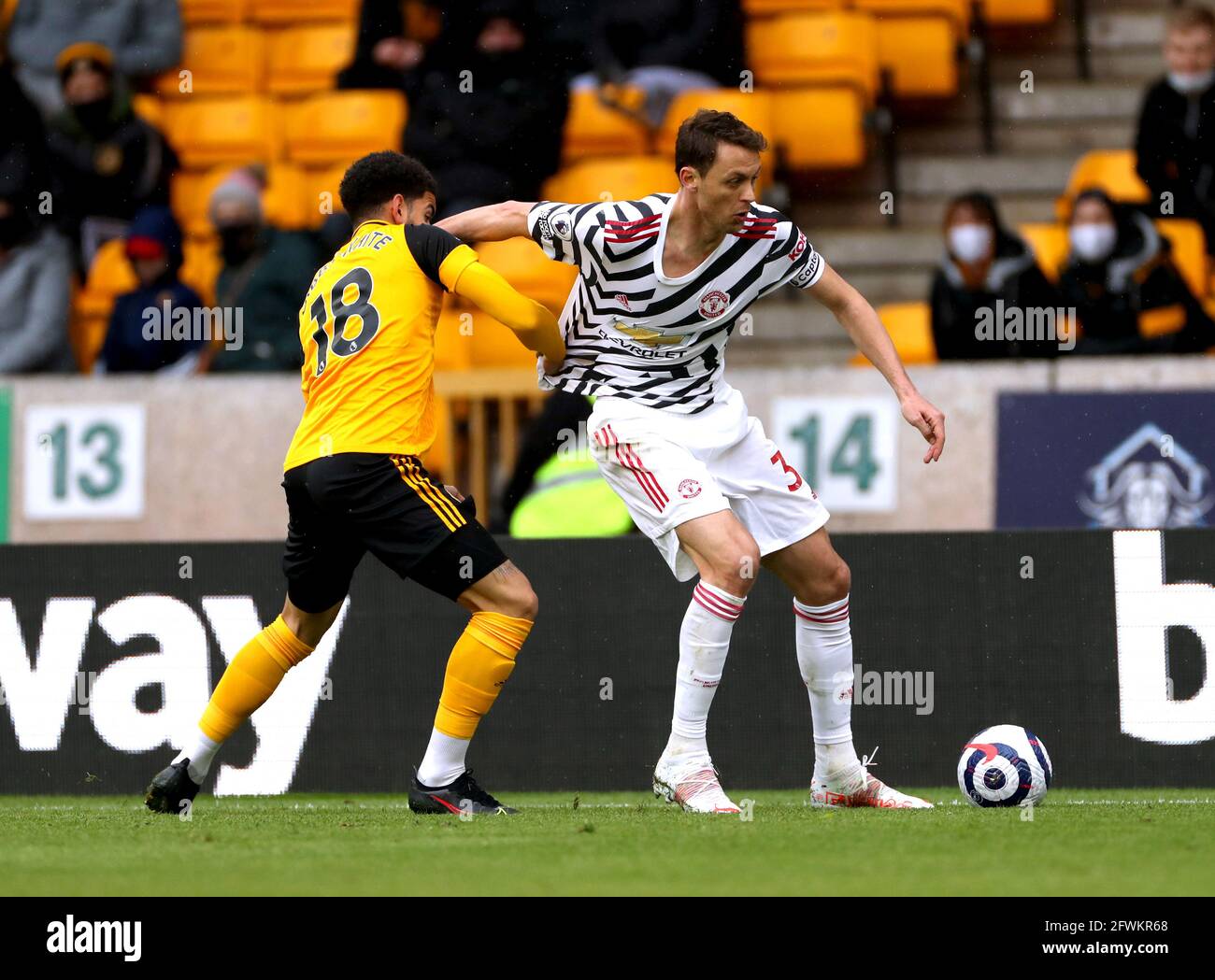 Morgan gibbs white wolves hi-res stock photography and images - Alamy