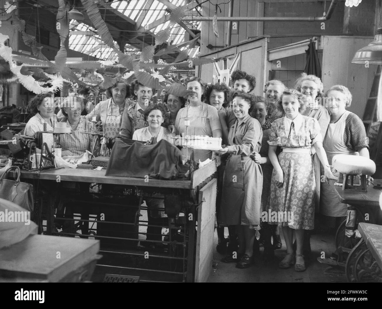 Historical 1950s female factory workers Black and White Stock Photos ...