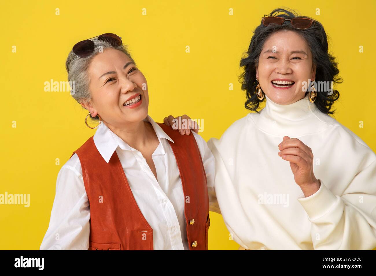 Happy old sisters Stock Photo - Alamy