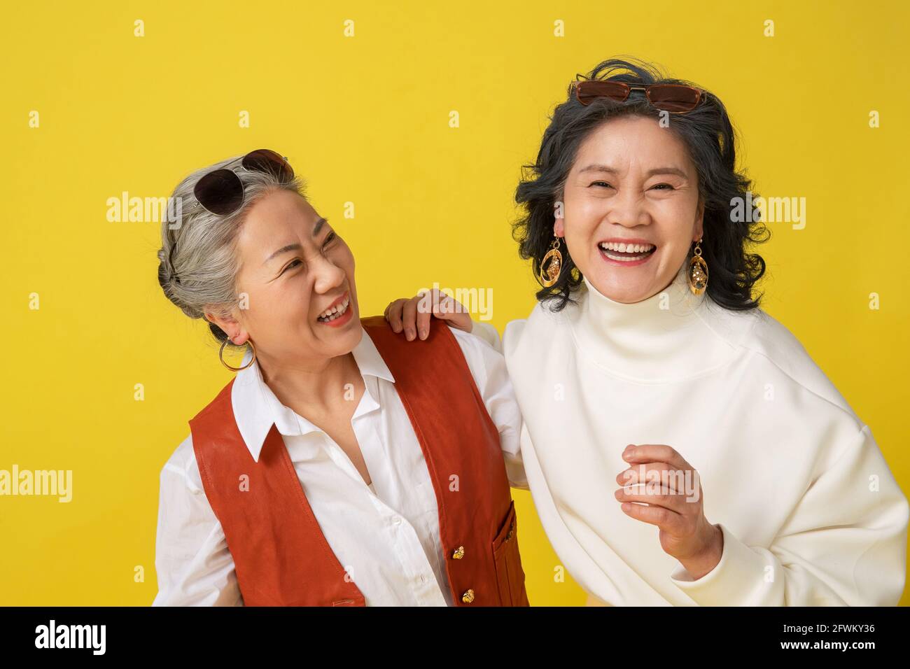 Happy old sisters Stock Photo - Alamy