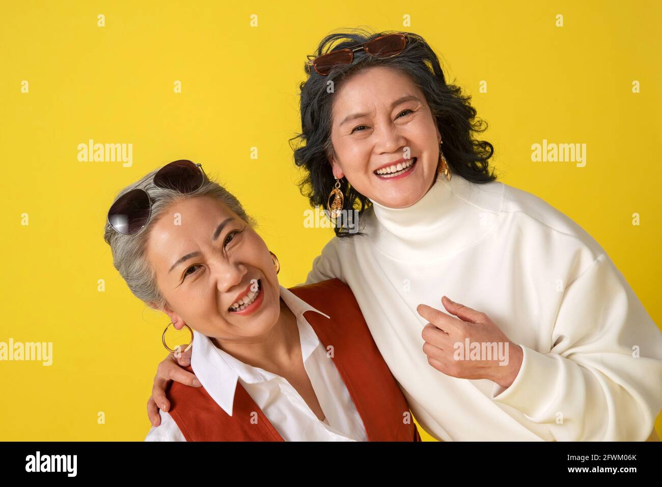 Happy old sisters Stock Photo - Alamy