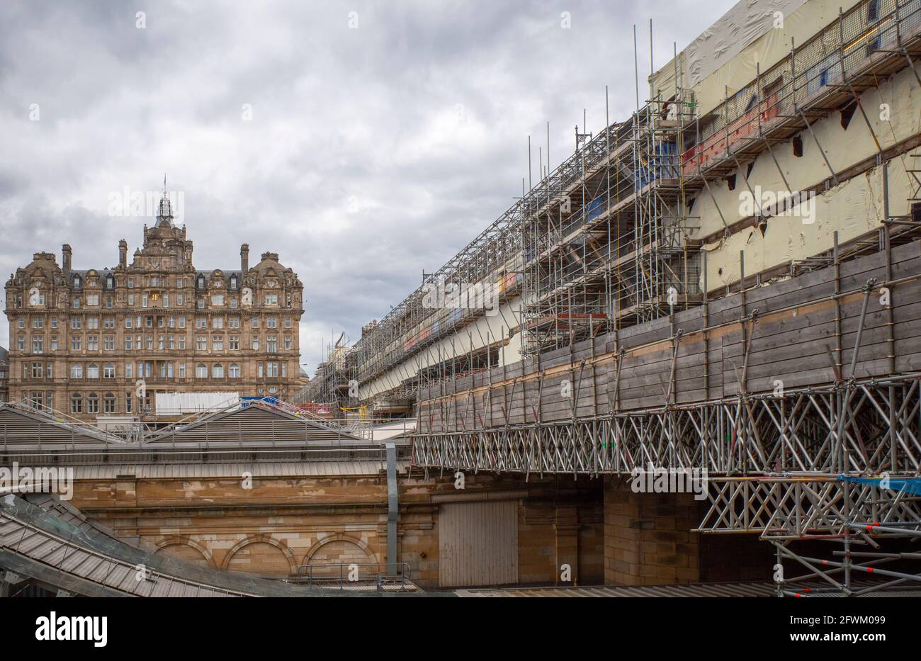 Repairs and maintenance on the North Bridge, Edinburgh, Scotland, UK ...