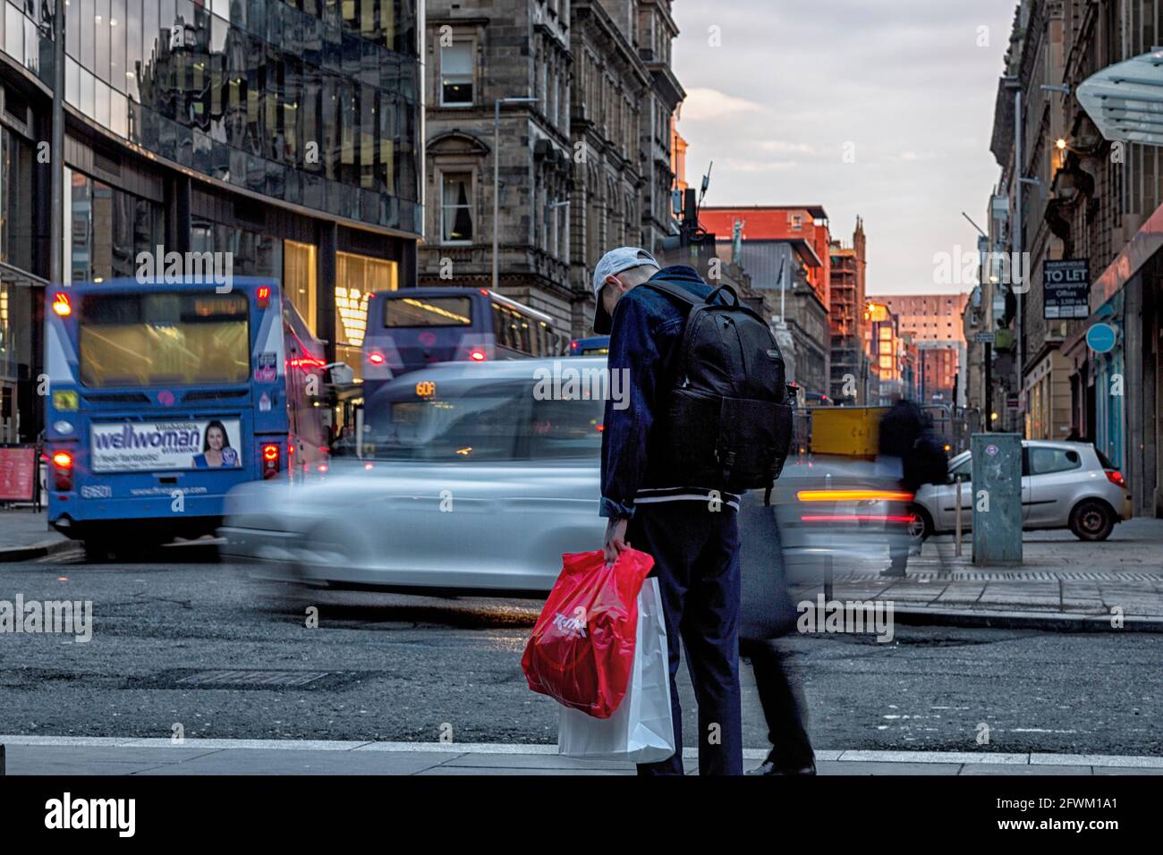 Glasgow buses hi-res stock photography and images - Alamy