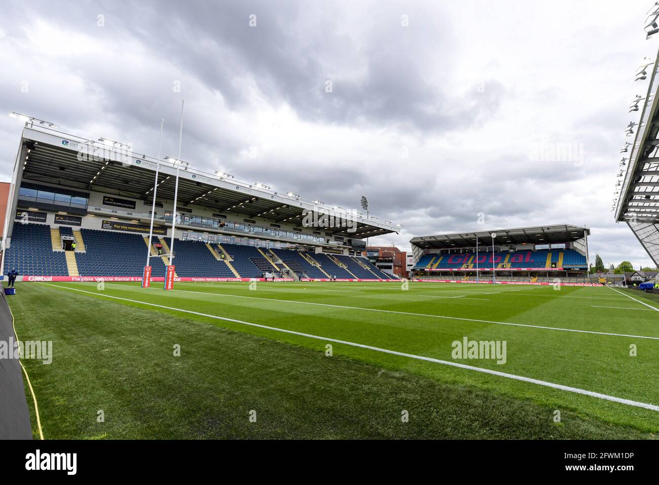 Emerald headingley stadium hi-res stock photography and images - Alamy