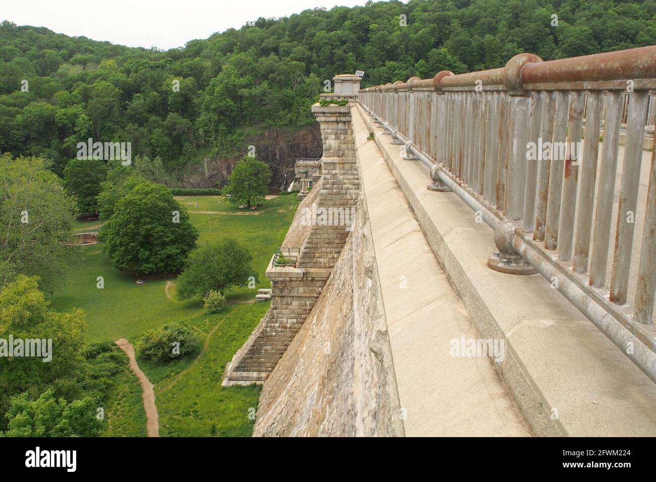 Downstream wall of the New Croton Dam, view from the crest walkway ...