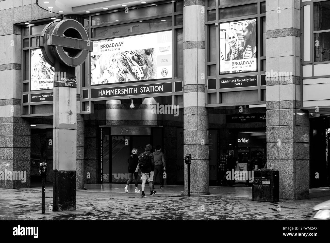 At the lyric theatre london Black and White Stock Photos & Images - Alamy