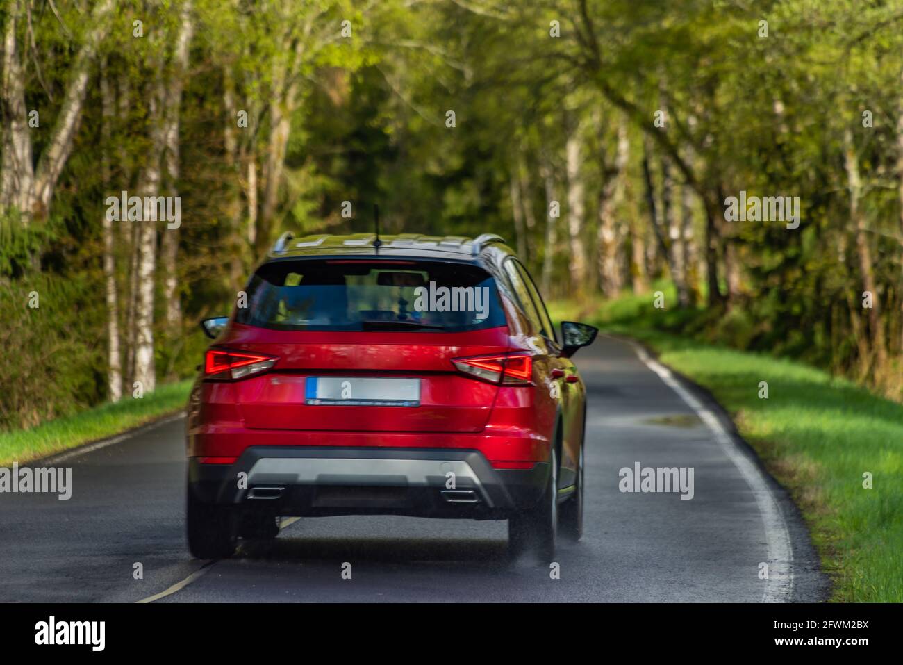 Red fast car hi-res stock photography and images - Alamy