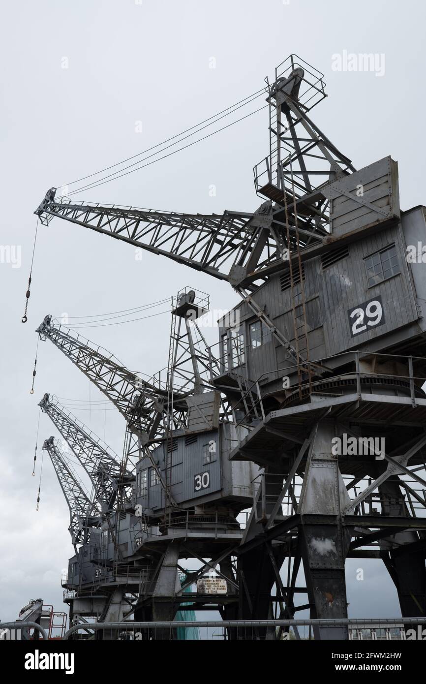 Electric cargo cranes hi-res stock photography and images - Alamy