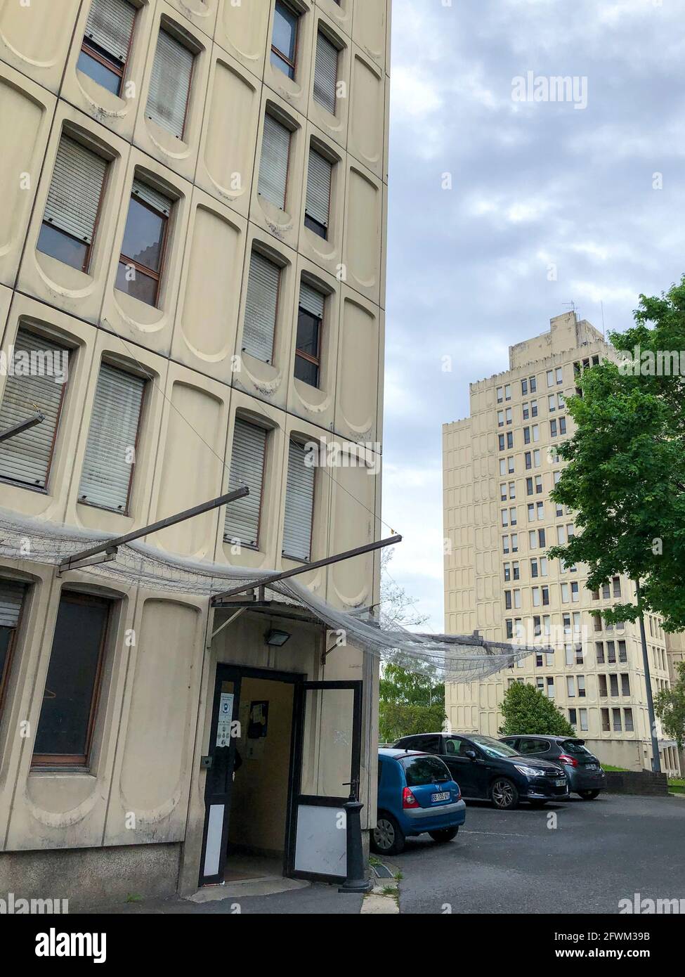 Poor urban europe hi-res stock photography and images - Alamy