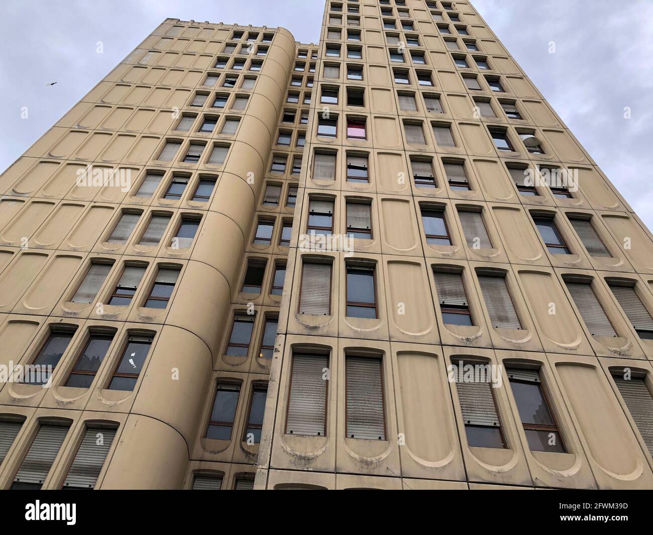 Poor suburb paris hi-res stock photography and images - Alamy