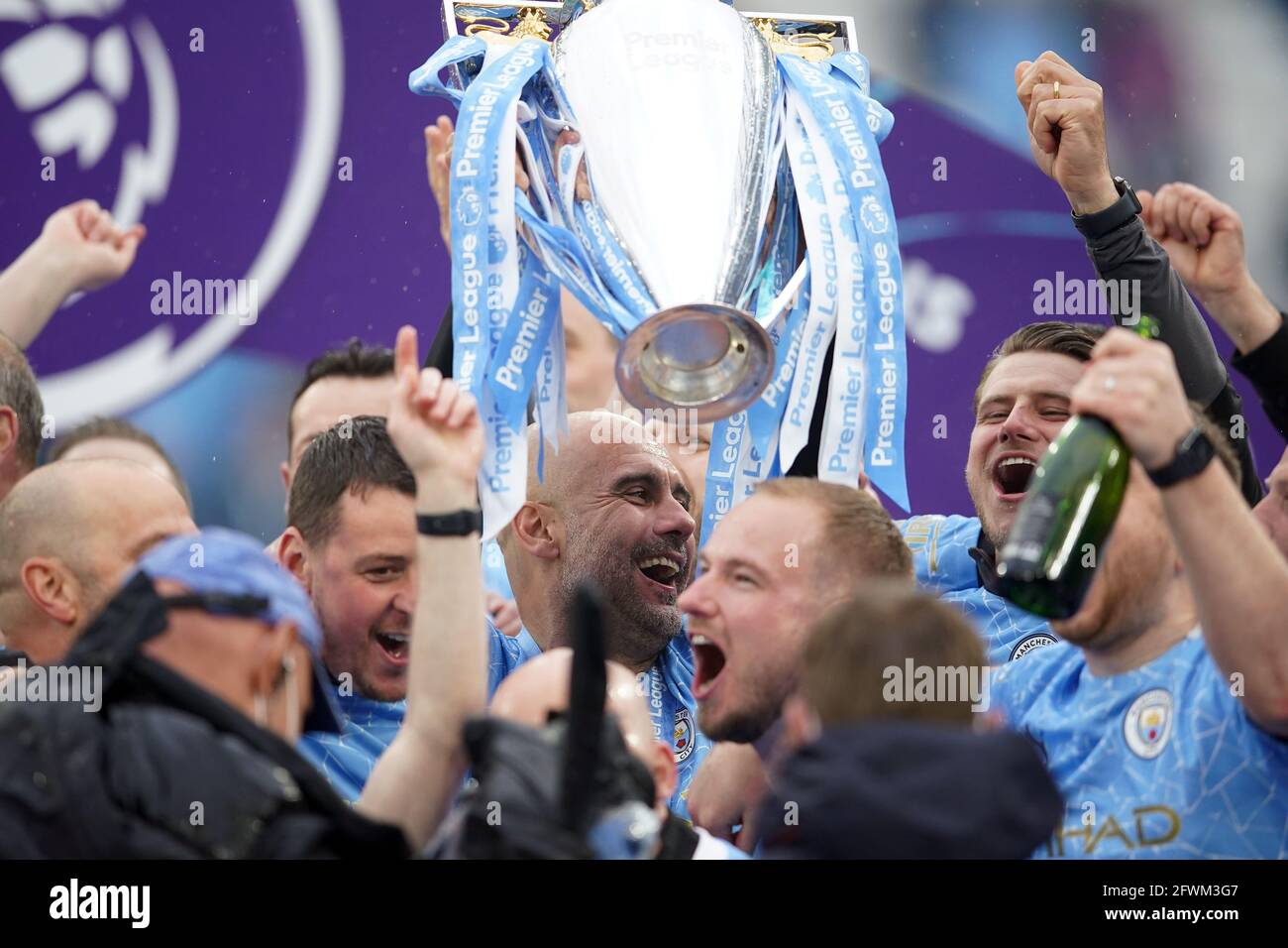 Pep guardiola celebrate 2021 hi-res stock photography and images - Alamy