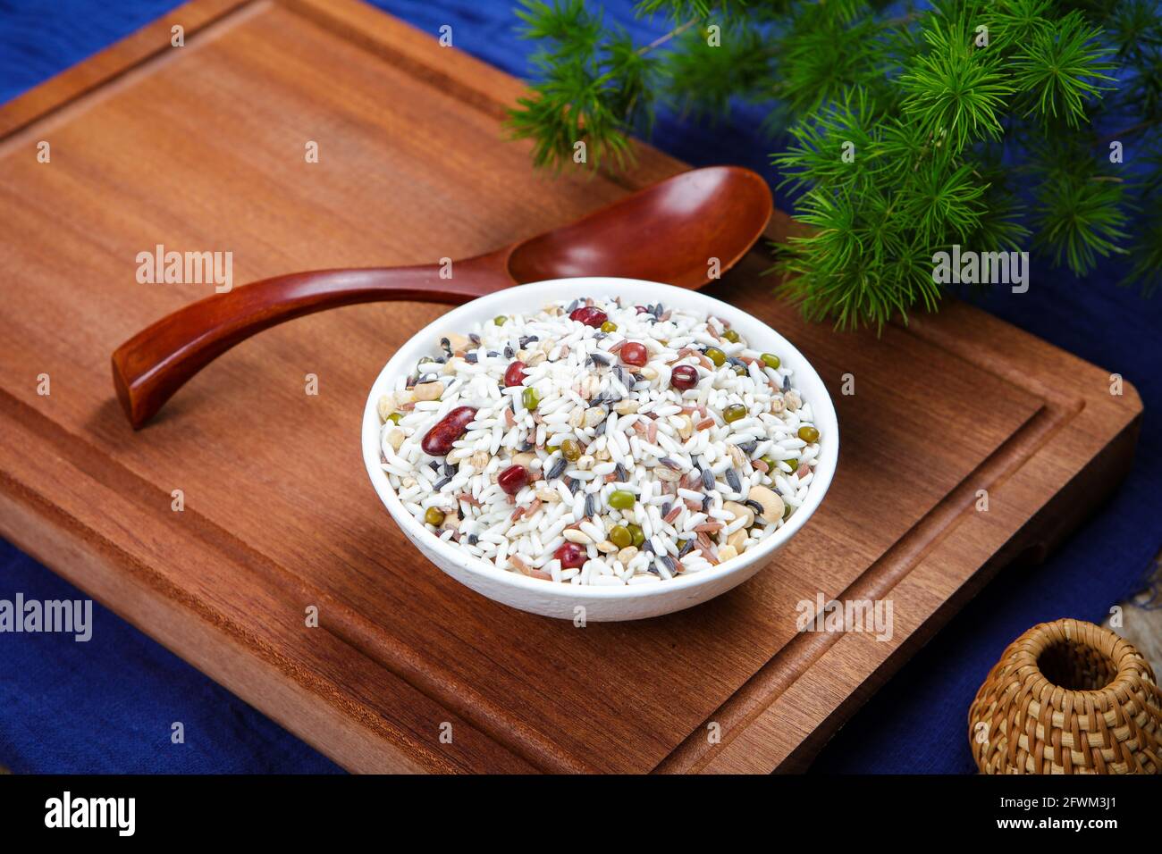Eight objects eating hi-res stock photography and images - Alamy
