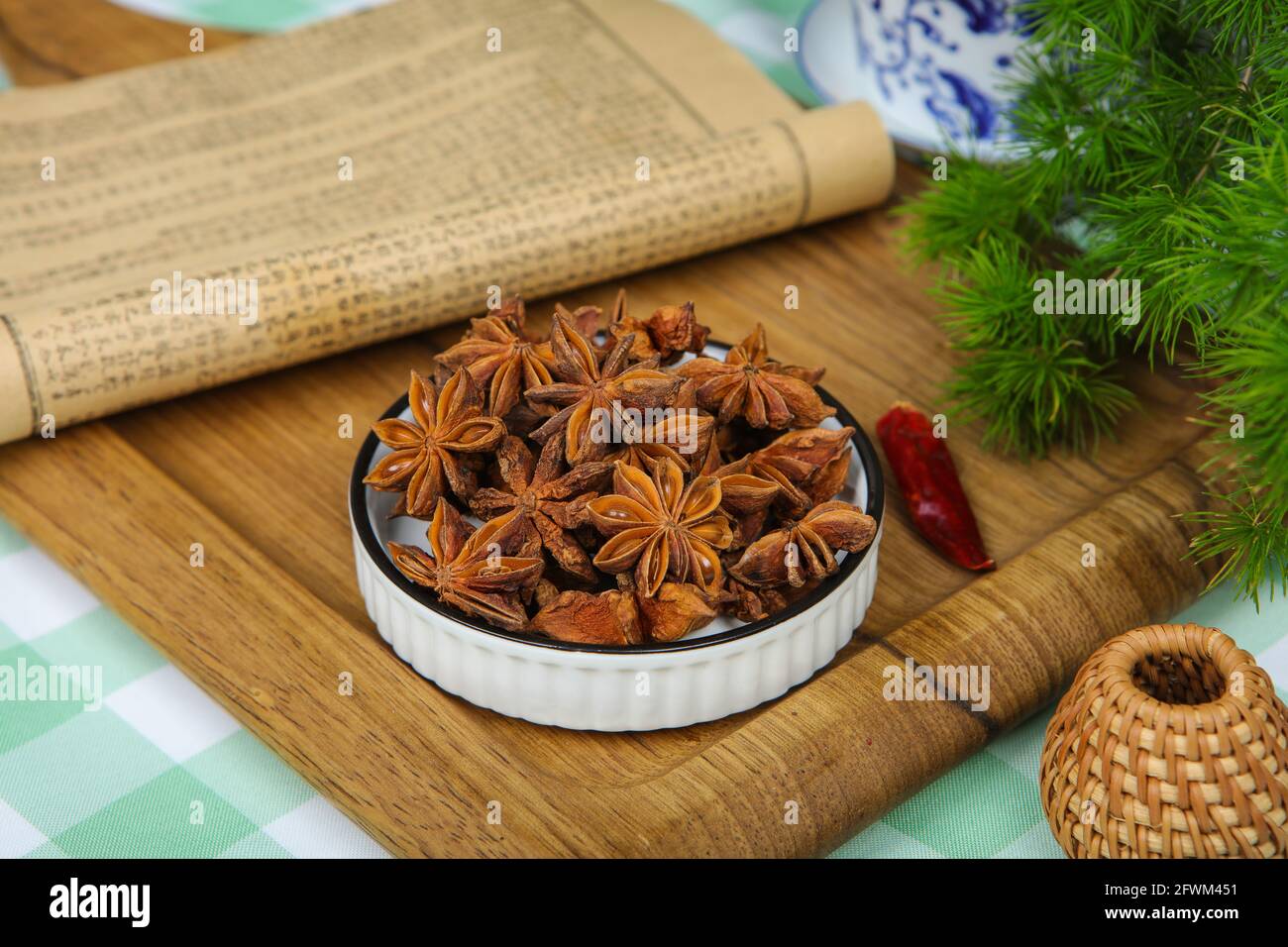 Octagon spice hi-res stock photography and images - Alamy