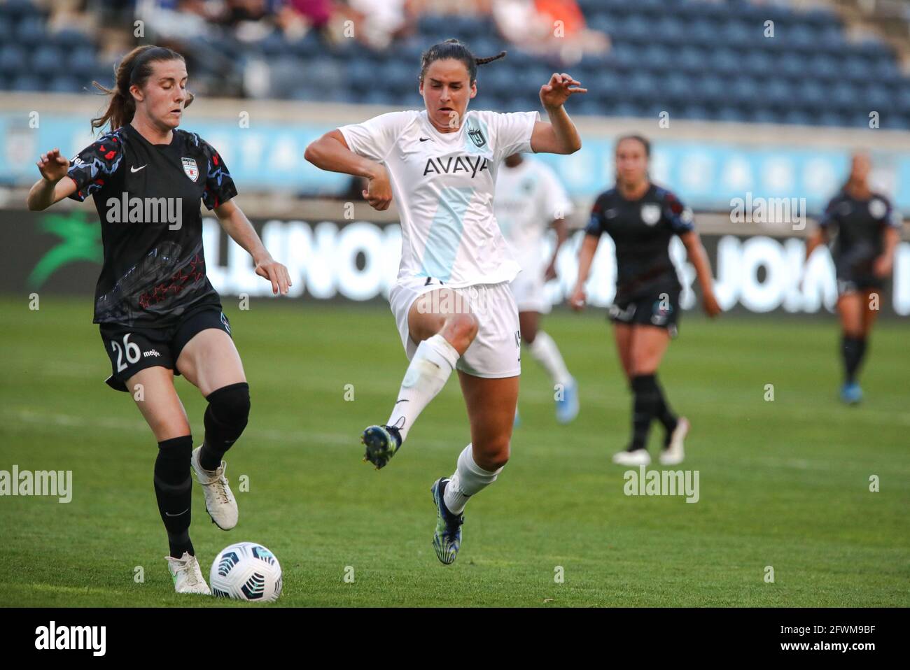 Chicago Red Stars defender Tierna Davidson (26) battles with NJ/NY ...