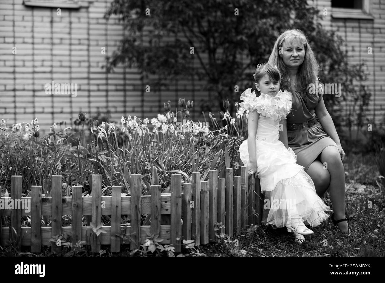 Family photo with teen children hi-res stock photography and images - Alamy