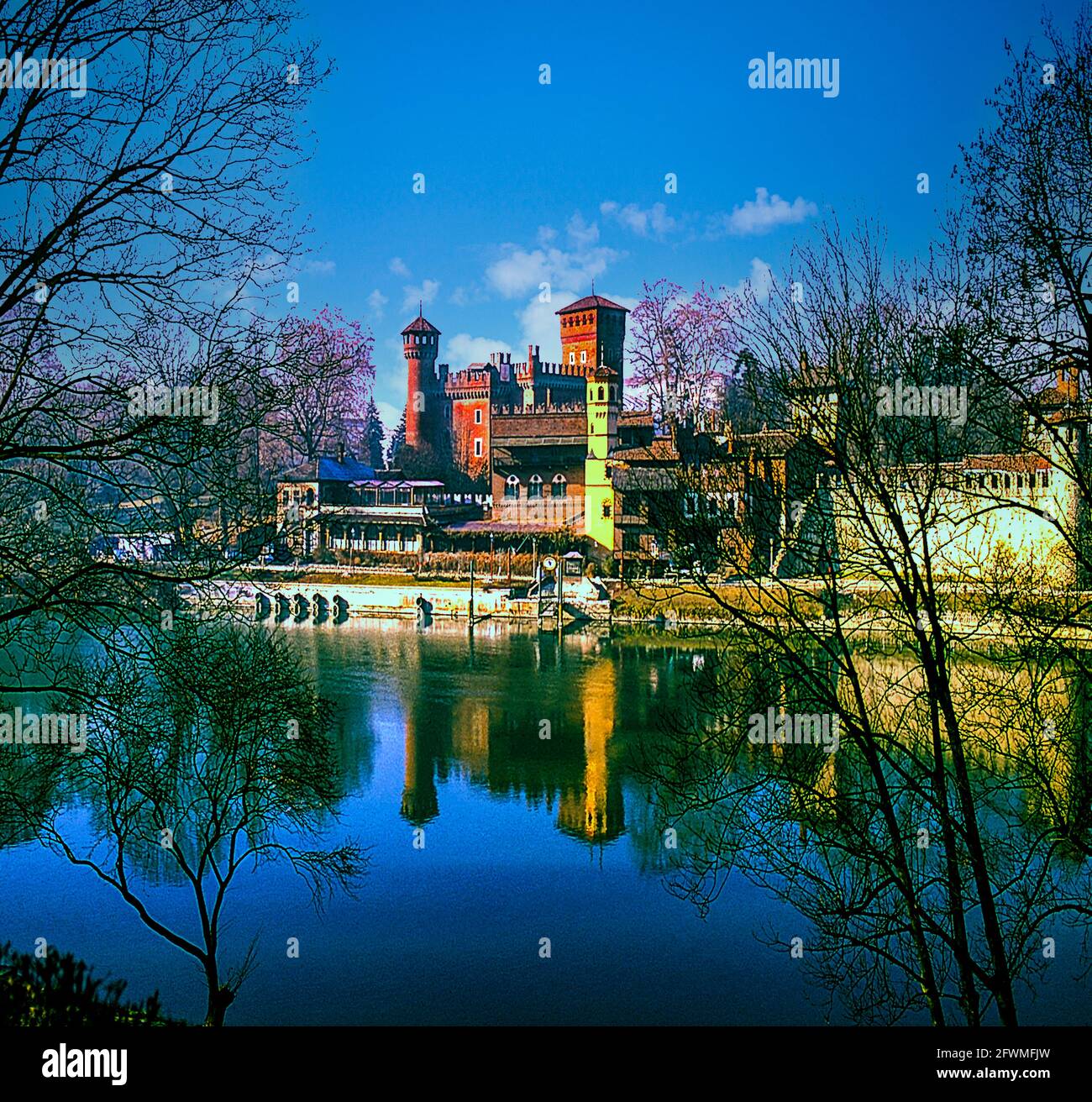 Medieval 15th century castle hi-res stock photography and images - Alamy