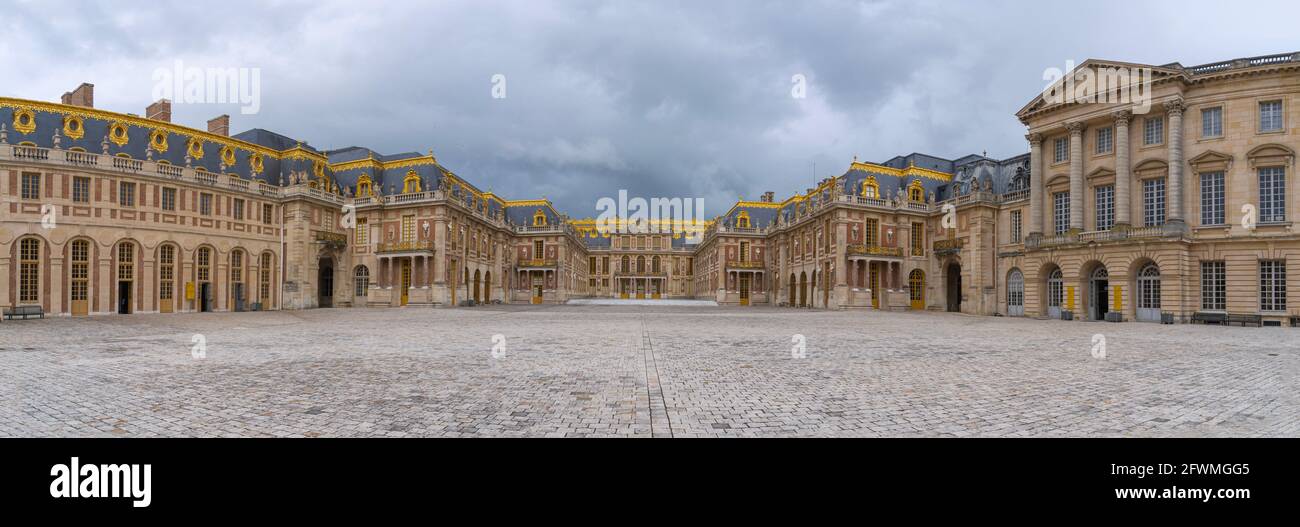 Marble court palace versailles versailles hi-res stock photography and ...