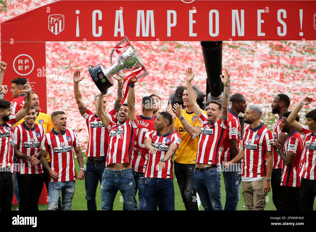 Luis Suarez of Atletico de Madrid with the trophy during the delivery ...