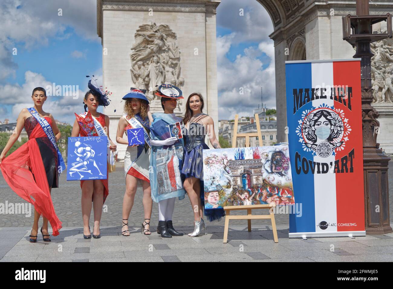 Paris, France. 22nd May, 2021. Abigail Lopez Cruz, Julie Bourgeois ...