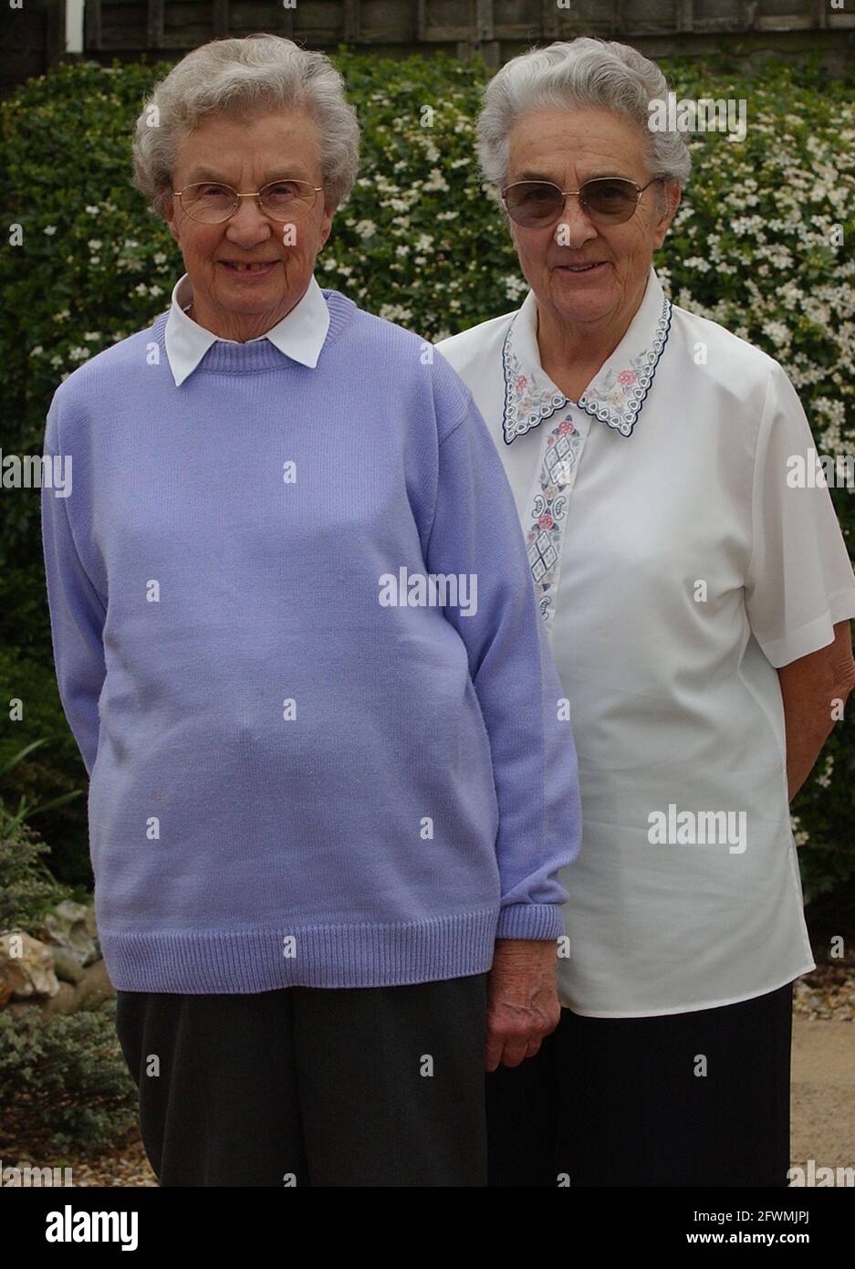 VE DAY NURSES PAT , LEFT, AND ANGELA GOULD FROM DENMEAD, HANTS. PIC ...