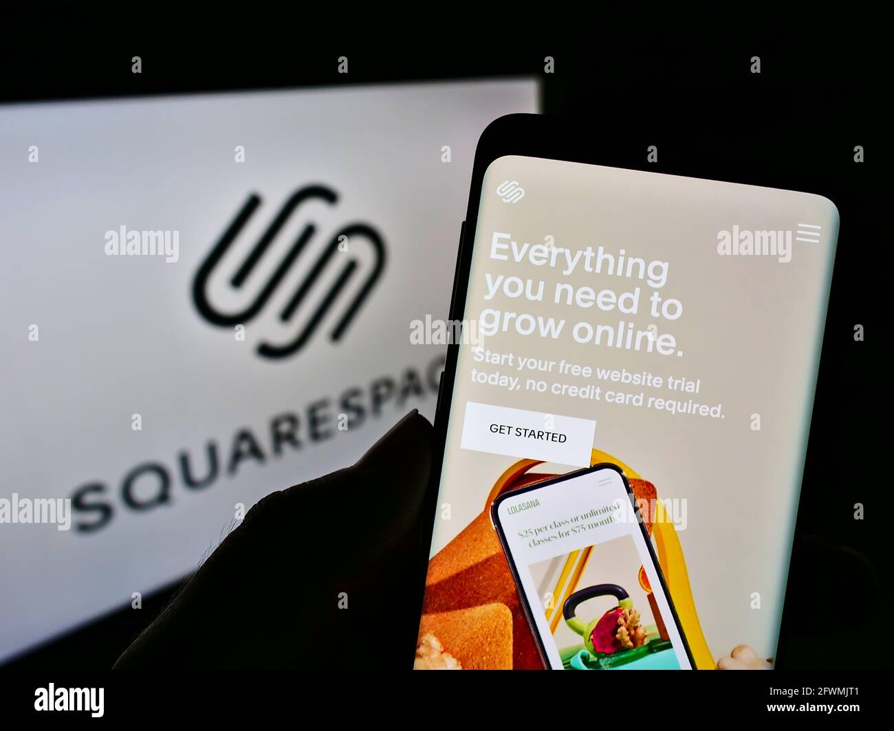Squarespace background hi-res stock photography and images - Alamy