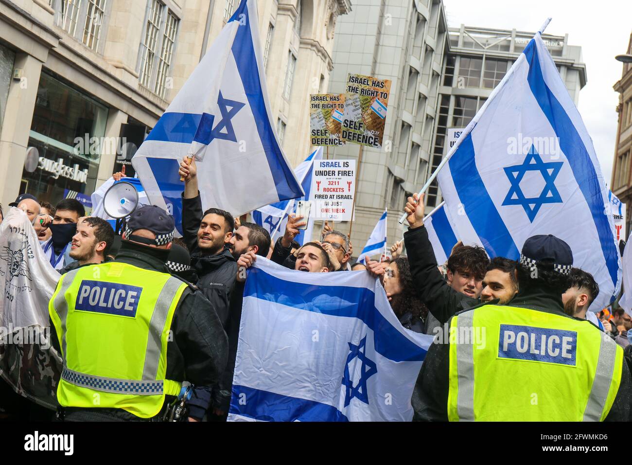 LONDON, ENGLAND, MAY 23 2021, Pro Israel protestors gather outside the ...