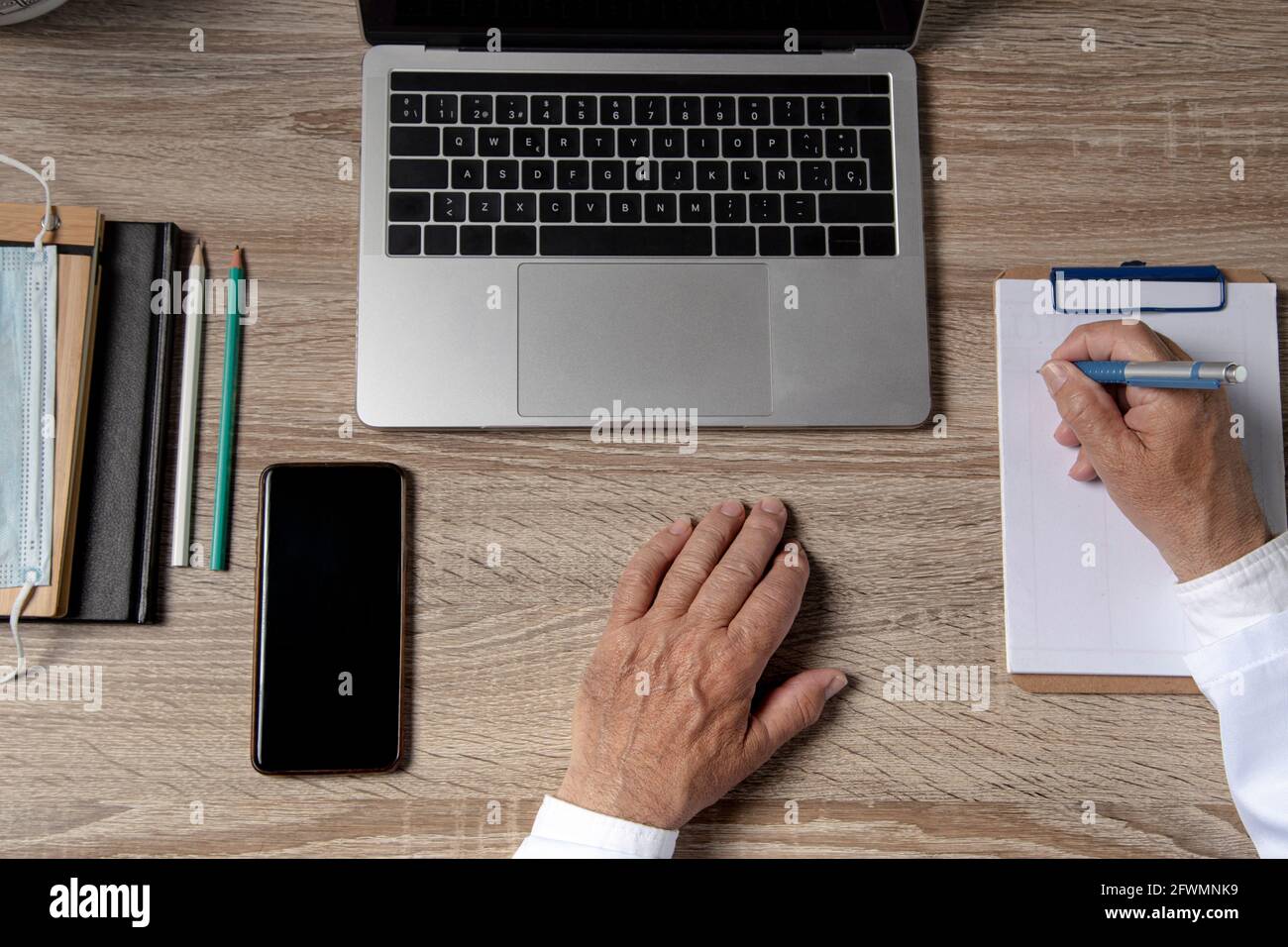 Medical workplace hi-res stock photography and images - Alamy