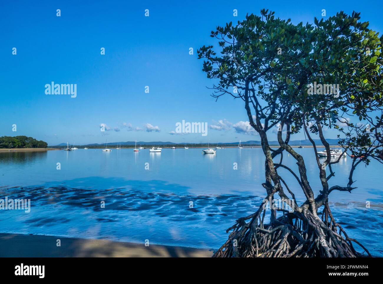 Round hill hi-res stock photography and images - Alamy