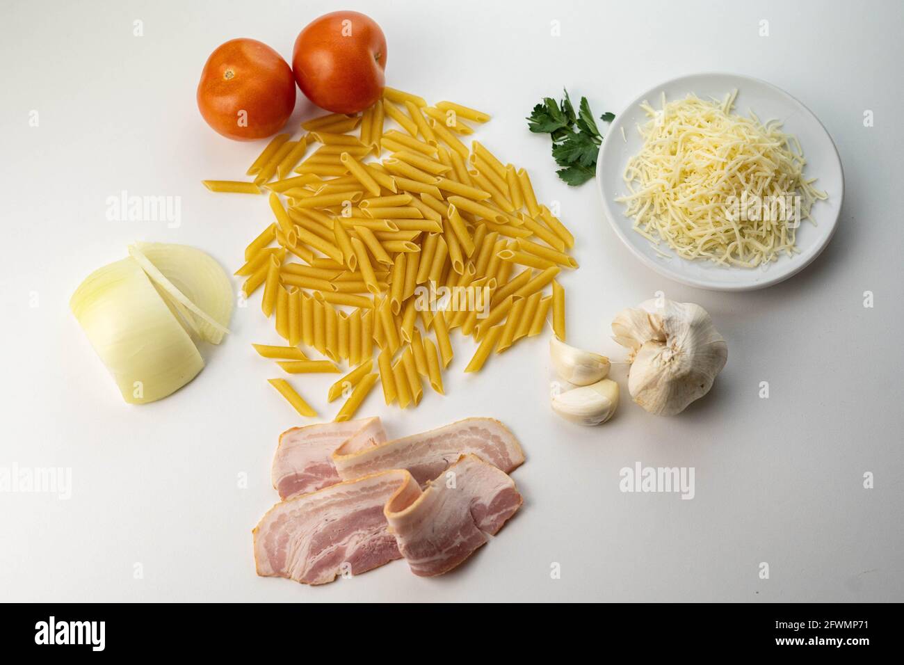 Macaroni and cheese with bacon hi-res stock photography and images - Alamy