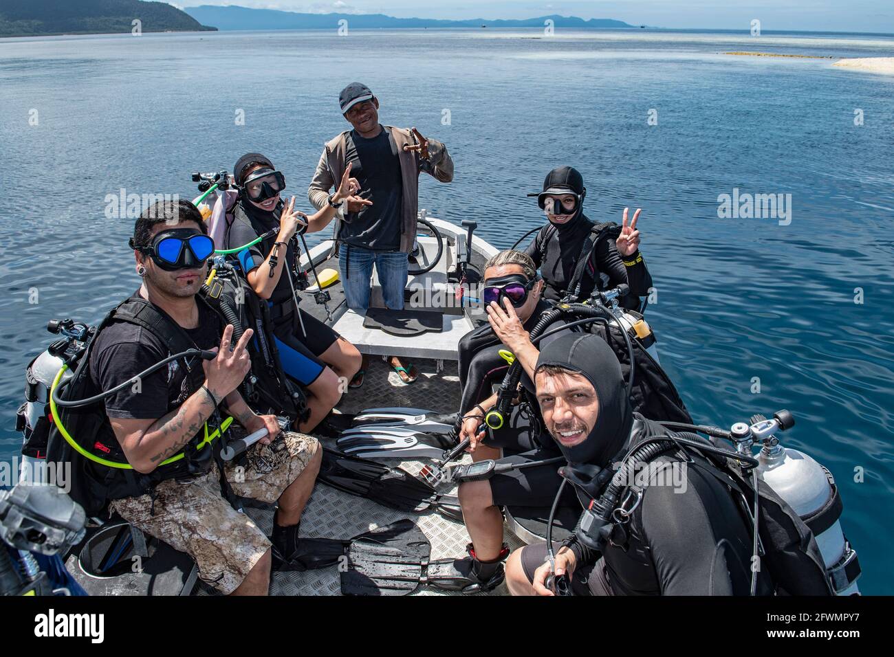 Chinese divers hi-res stock photography and images - Alamy
