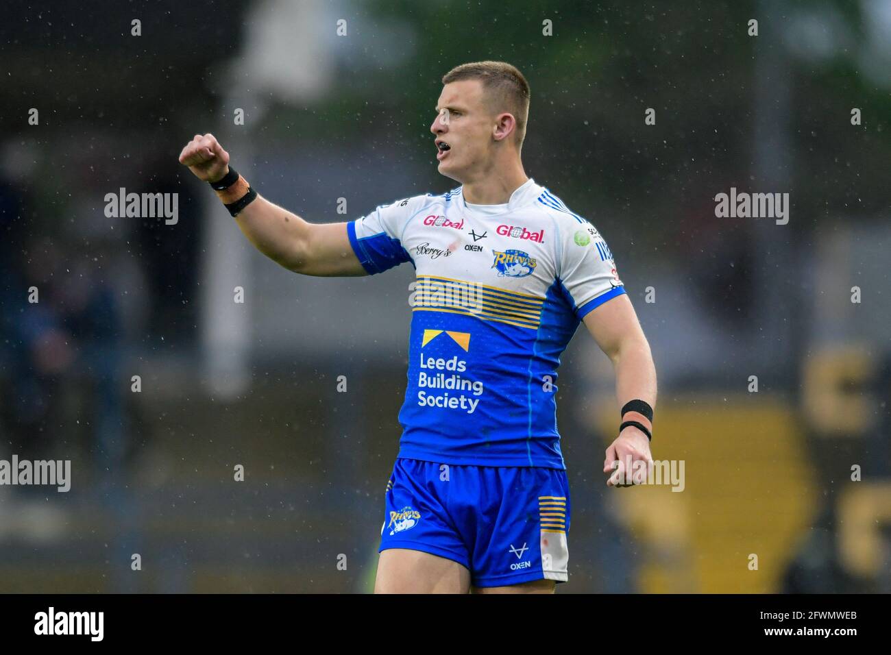 Leeds rhinos ash handley hull fc hi-res stock photography and images ...