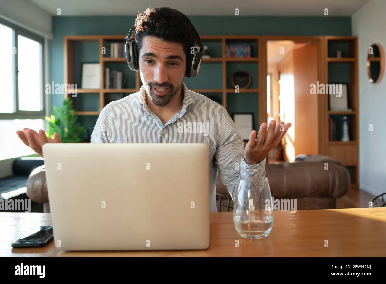 Work video call hi-res stock photography and images - Alamy
