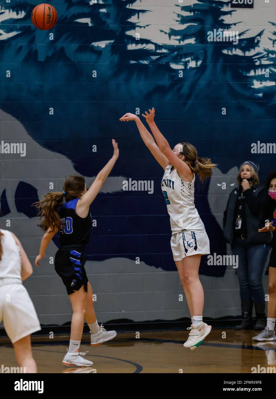 Basketball action with Wallace vs Priest River High School in Priest ...