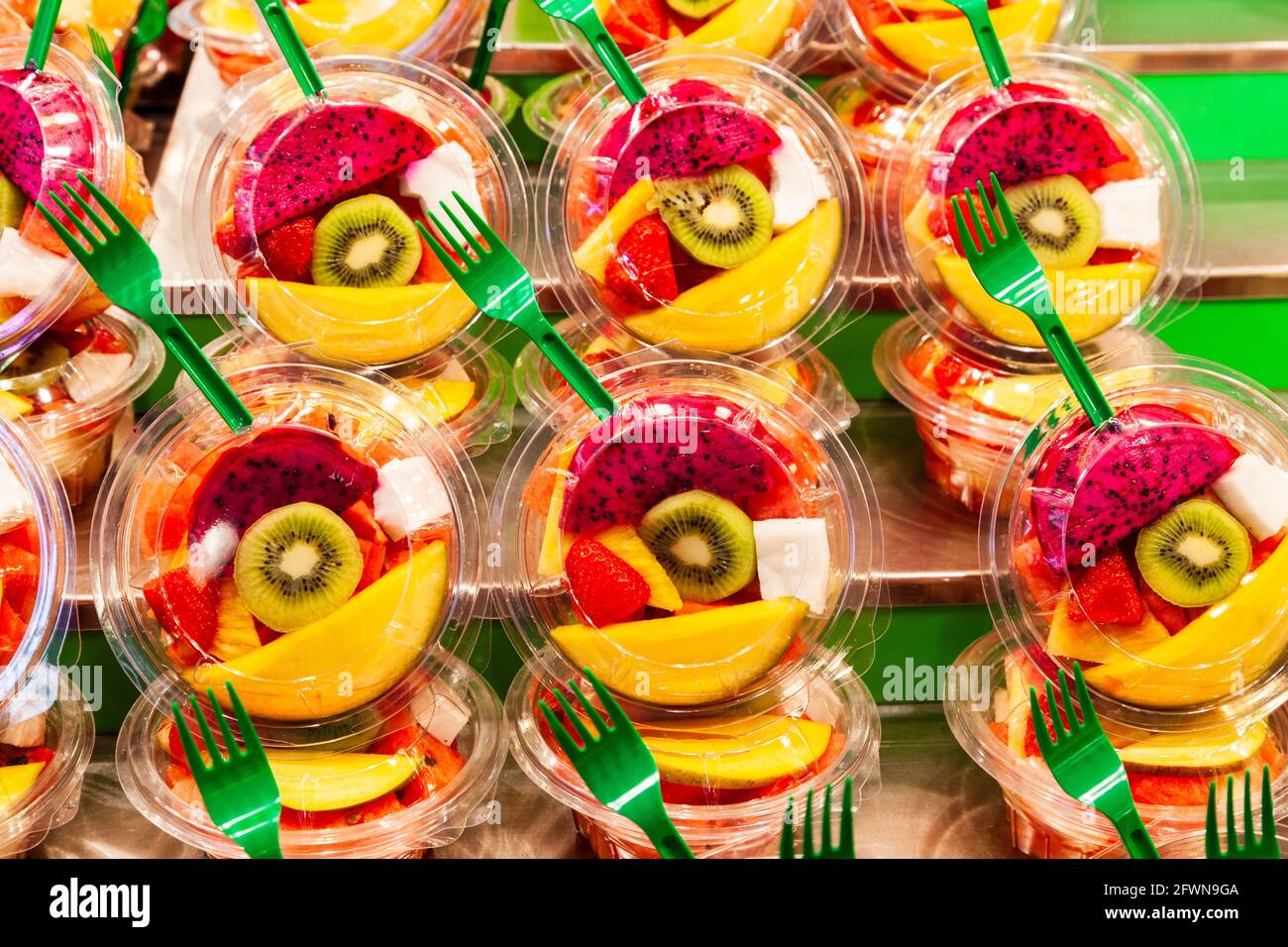Tropical fruit display hi-res stock photography and images - Alamy