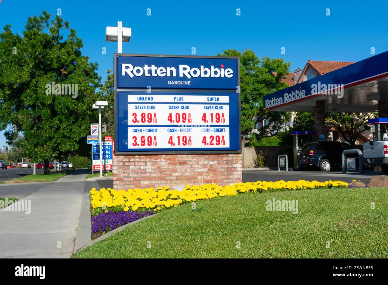 Rotten robbie hi-res stock photography and images - Alamy