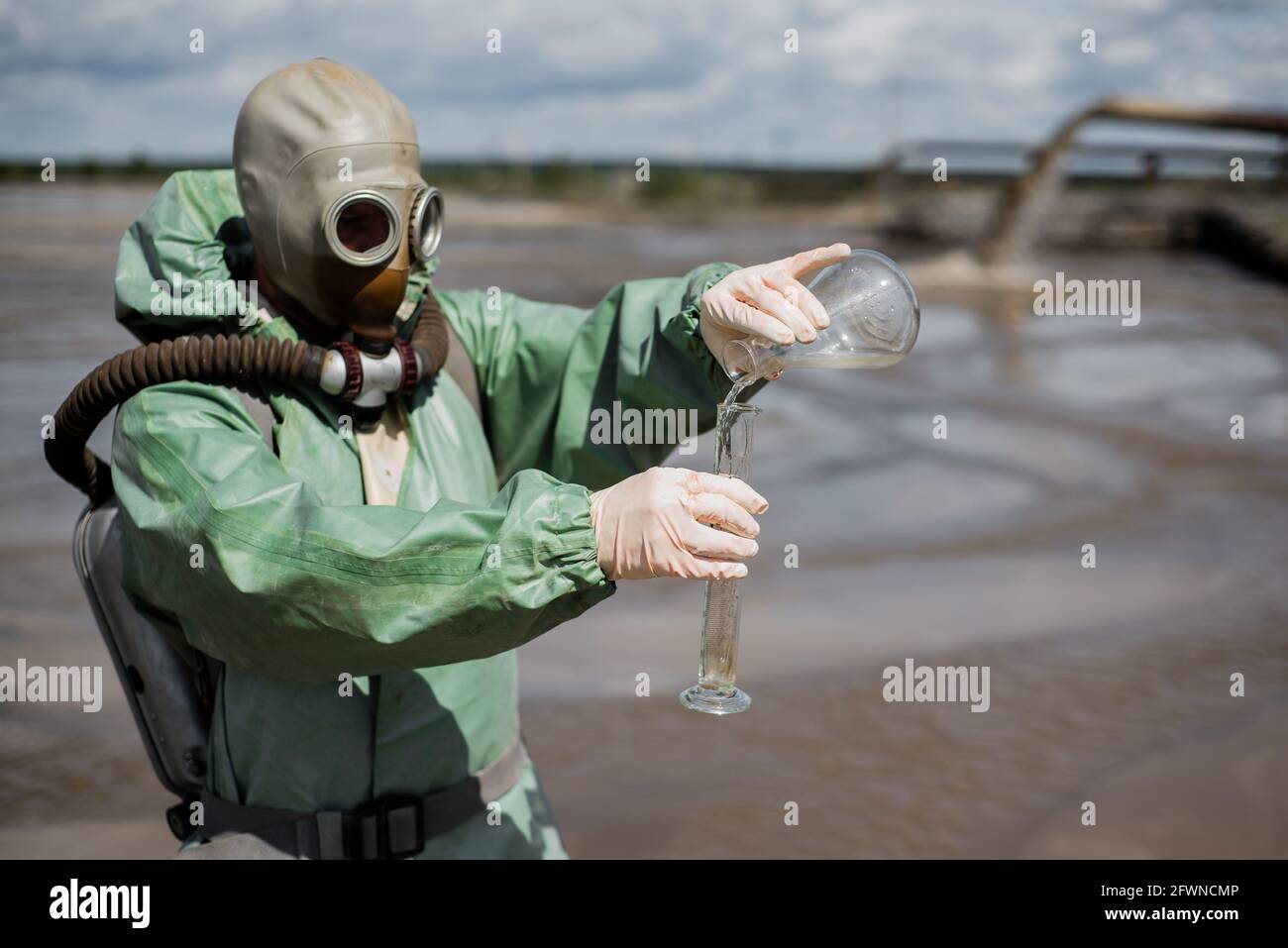 Chemical dump suit hi-res stock photography and images - Alamy