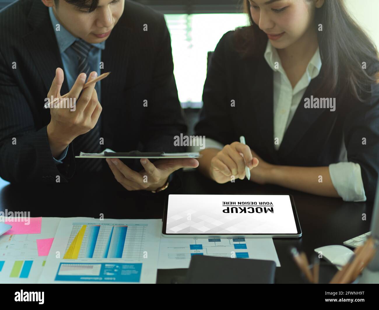 Close up employee working documents hi-res stock photography and images ...