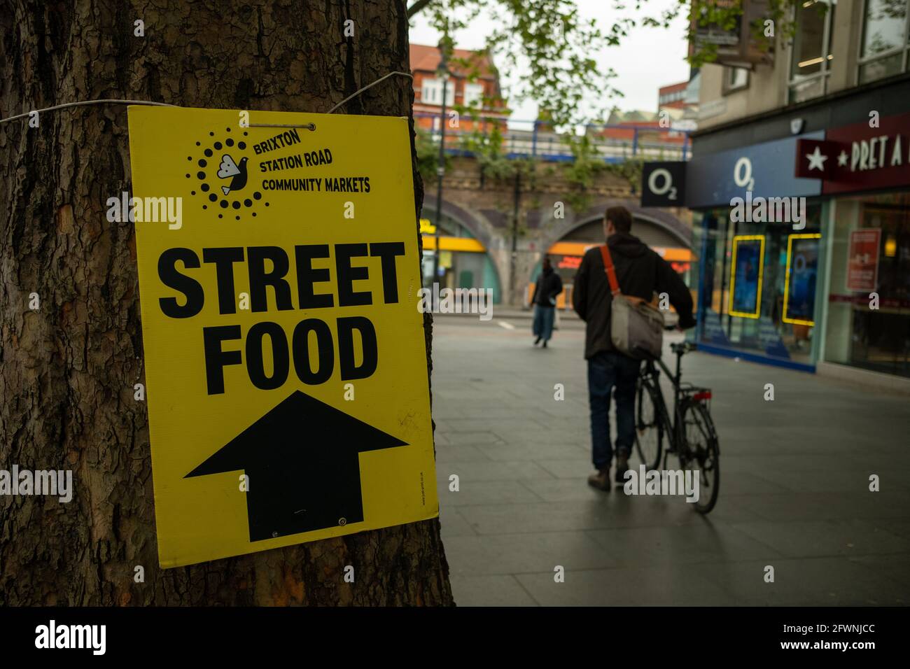 London street food market hi-res stock photography and images - Alamy