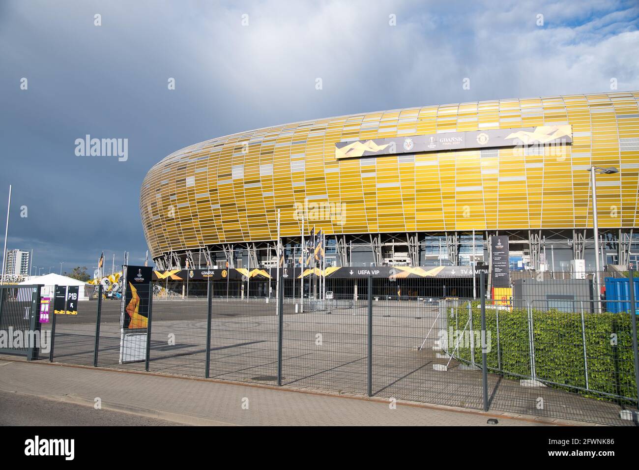 2021 uefa league final host stadium hi-res stock photography and images ...