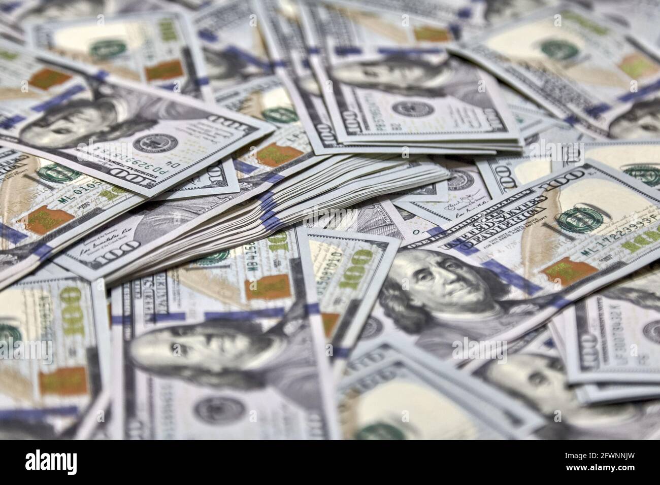 100 usd hi-res stock photography and images - Alamy