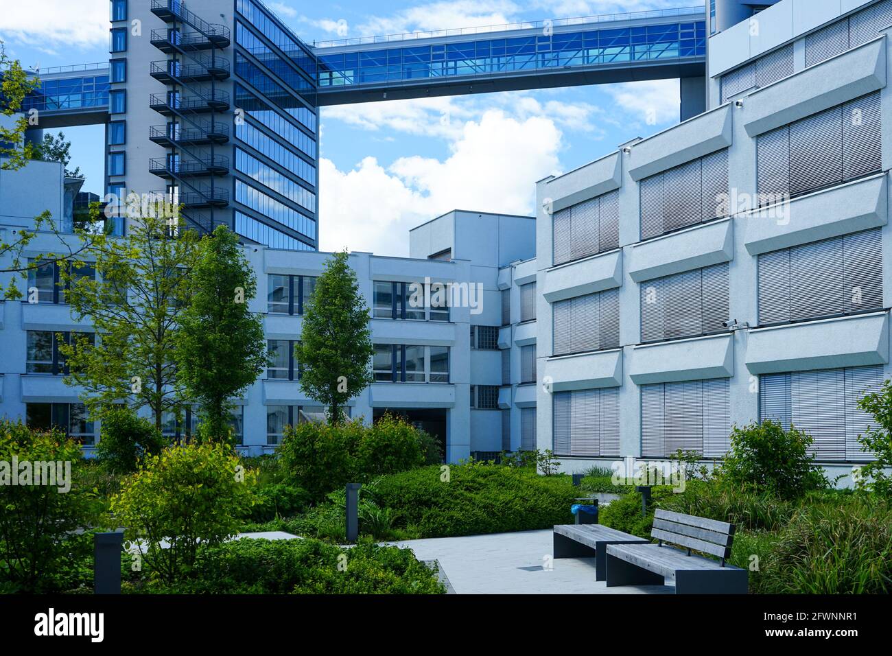 Office building complex hi-res stock photography and images - Alamy